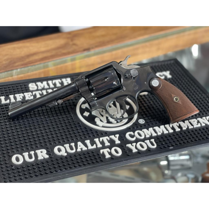 Revólver Smith & Wesson Calibre .38 SPL Cañón de 4,5" - ARMERÍA COLACILLI